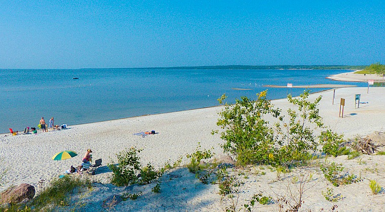 Lake Winnipeg, Canada - 24,514 km2 - Winnipeg Lake Fishing, Map ...